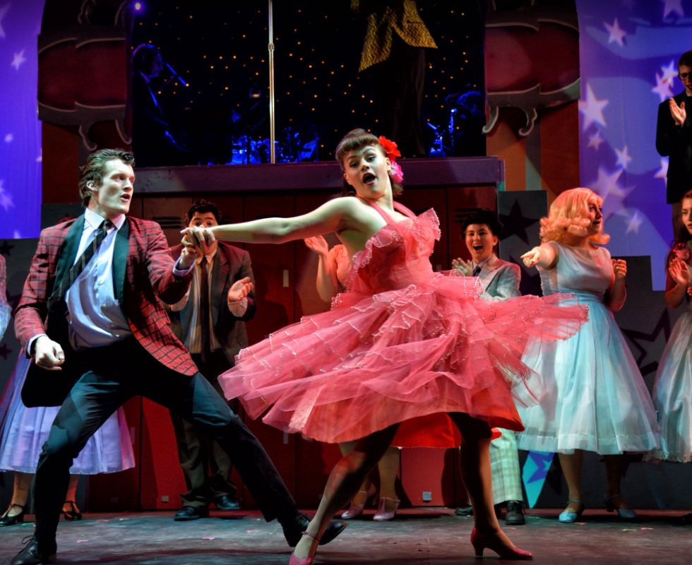 10 Popular Dances from the ’50s That Got Everyone Moving – America Rewind